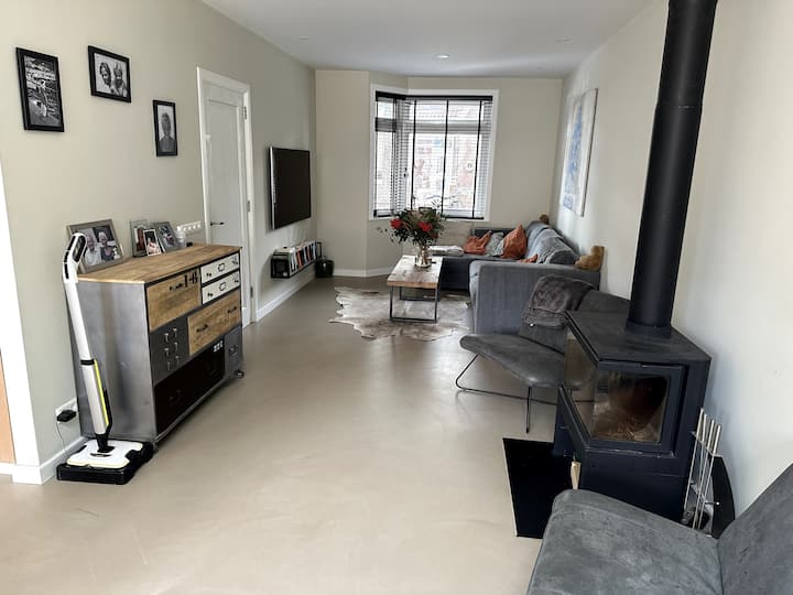 Riant Huis Nabij  Bos En Strand. - Haarlem