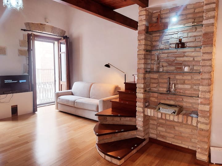 Casa Con Terrazza Panoramica Nel Cuore Di Cagliari - Cagliari