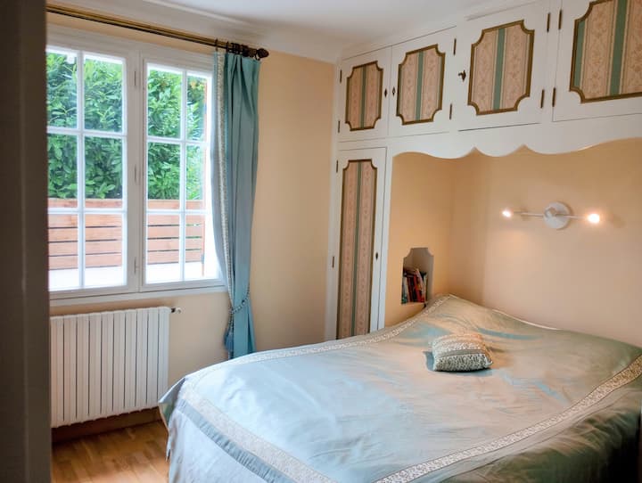 Chambre Ou Maison En Région Parisienne - Rueil-Malmaison