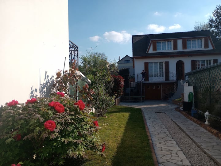 Hébérgement En Région Parisienne - Nanterre