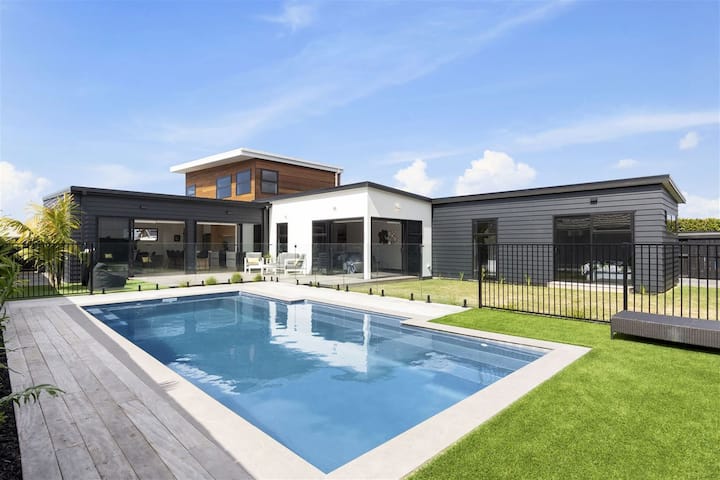 Papamoa Poolside Perfection - Te Puke
