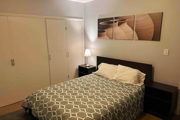 Comfortable Room, Private Bath - New York