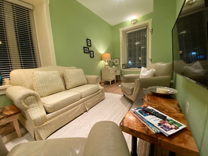 Historic Apartment In The Heart Of Downtown Fergus - Fergus