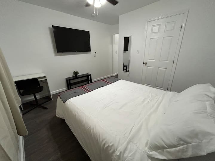 Downtown Area| 1br Entire Unit 12a| Walk|metro|car - Houston, TX