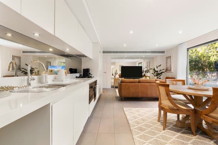 Vogue Charm W Light, Aspect, Ac - Coogee