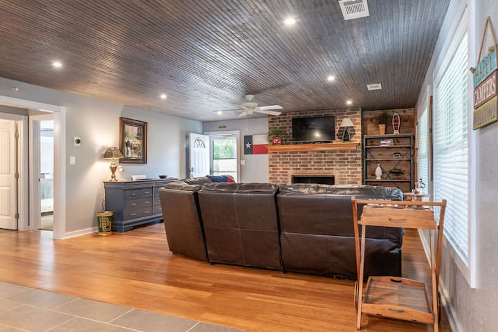 The Lil Lake House - Tyler, TX