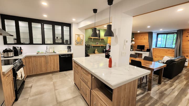 Beautiful 2-bdr Condo-syle Apt - Saint-Lambert