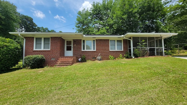 "Cozy 3br Lawrenceville Haven" - 勞倫斯維爾
