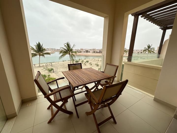 Seaside Escape  Beachfront Apartment - Salalah