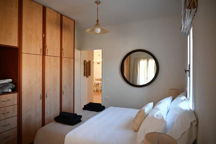 Gtk Santorini Perivolos Beach House - Santorini