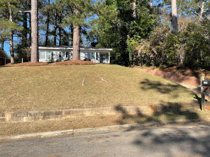 Cozy 3/1 House Ready For Nurses! - Macon, GA