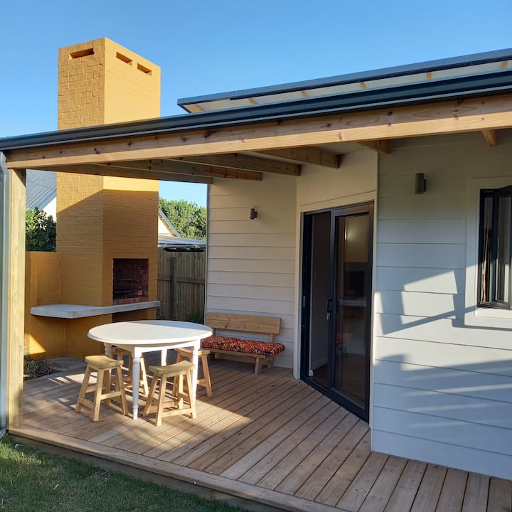 Cottage Walk To Beach - Inverter, Wi-fi, Dstv - Saint Francis Bay