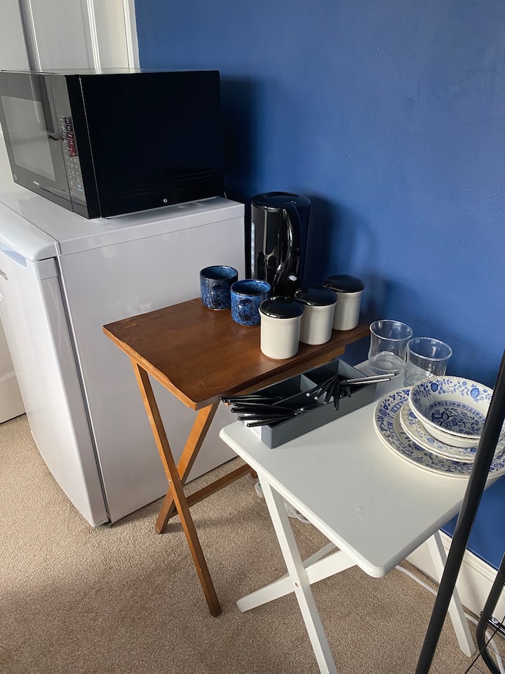 Breezy Double Room In Cosy Home - Isle of Wight