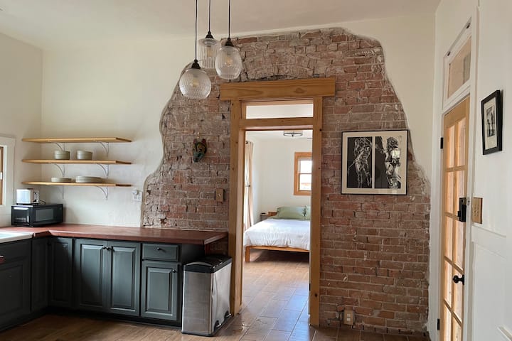 Long-term Stay: Centrally Located Historic Home - Albuquerque, NM