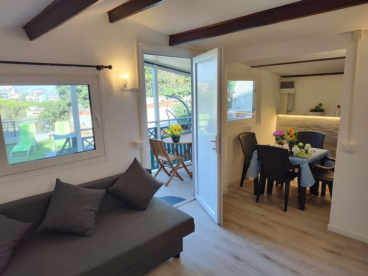 Casa Indipendente Con Giardino E Posto Auto - Сан-Pемо