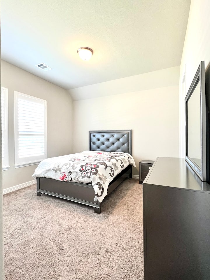 A Cozy, Relax And Quiet Room. - Katy, TX