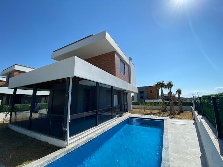 ÇEşme Ildır'da Havuzlu Villa - Ilıca