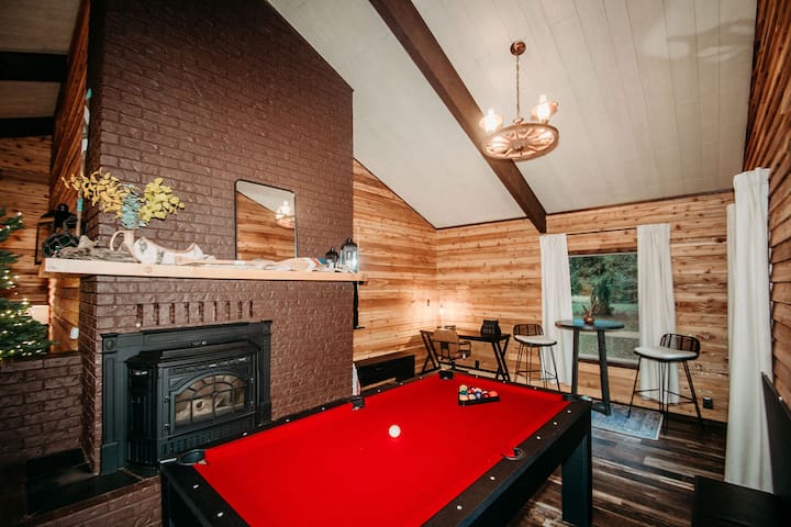 River View | Hot Tub | Backup Power | Game Table - Forks, WA