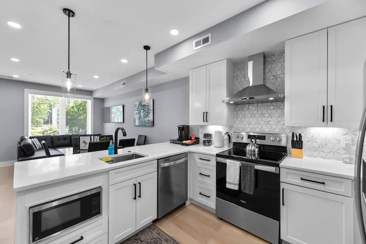 Charmingreno+sun Filled+well Located+h St+garage - Washington, DC