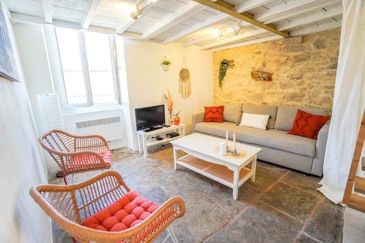 "Le Charmant", Calme, Central Et Climatisé ! - Nîmes
