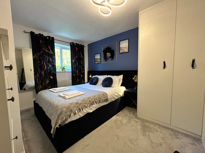 Shaw House - Hot Tub, Sauna, Ev - Swindon