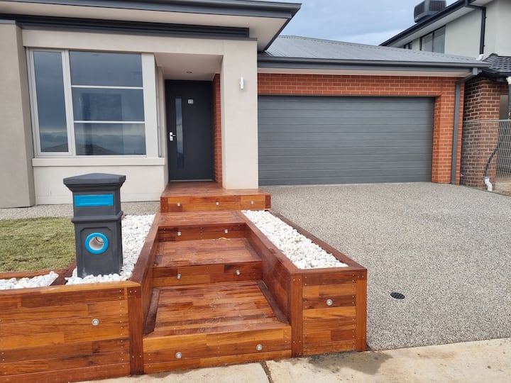 Fantastic Family Friendly Home! - Caroline Springs
