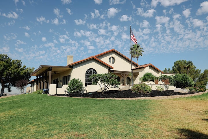 Gorgeous Gated Hilltop Hideaway Atop Indian Hills - Riverside, CA