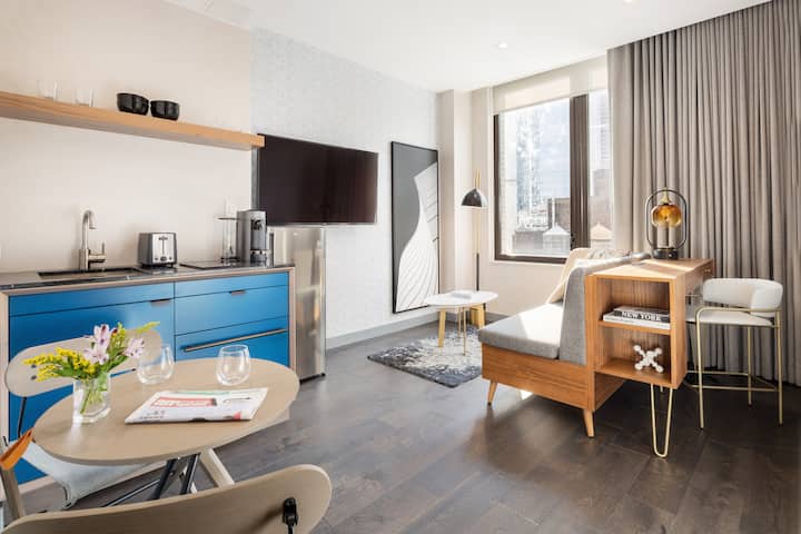 The Vibe On 5th Iv • Vibe 8753 - New York