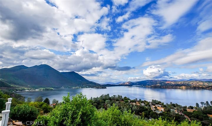 Hilltop House With Breathtaking Views - Crimson Ridge, Kelseyville