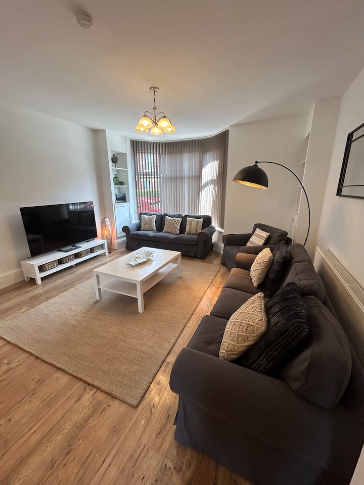 Beautiful 4br Home Near Chester Racecourse - Chester