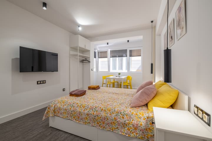 Brand New City Centre Studio! - 소피아