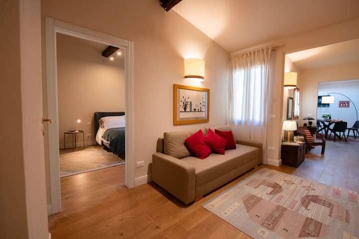 Leopoldo Apartment 2 | Elevator - Firenze