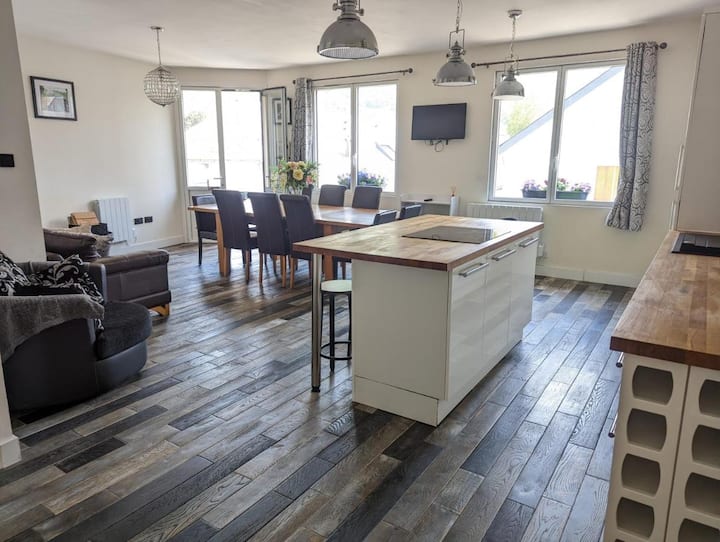 10 Bed House In The Heart Of The Pyrenees - Arreau