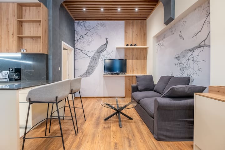 Zen Apartment In Sofia's Top Center - Sofya
