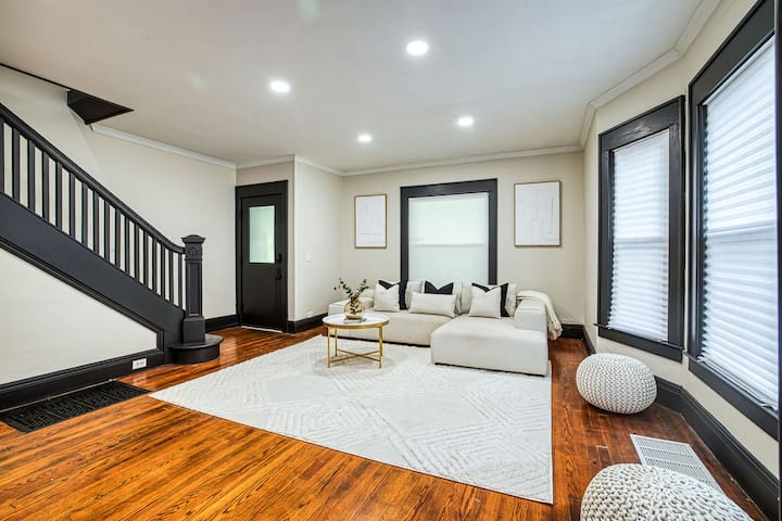 Spacious Duplex Near Downtown, Hospitals & Parks - Syracuse, NY