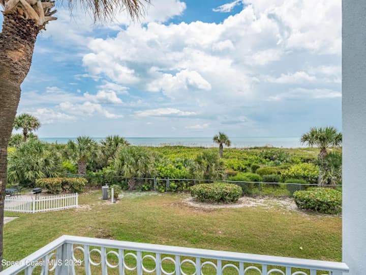 Direct Ocean Front Condo/pool - Cape Canaveral, FL
