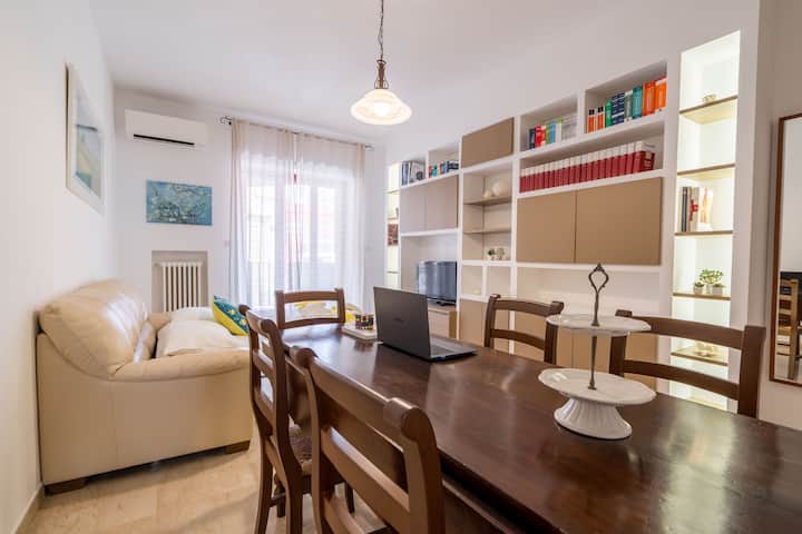 Università & Stazione Airy Apartment With Parking - 巴里