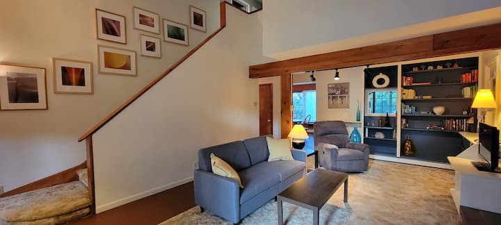 Saratoga Country Contemporary - Saratoga Springs, NY