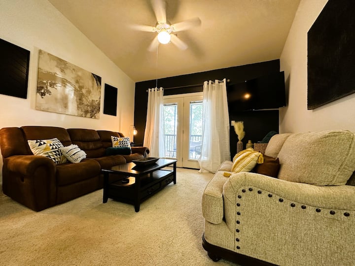 Private Park Place Condo + Shared Pool - Foley, AL