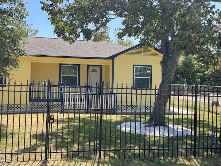 Cozy Home - Humble, TX