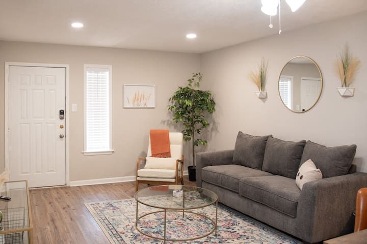 2 Bedroom Aggieland Retreat - College Station, TX
