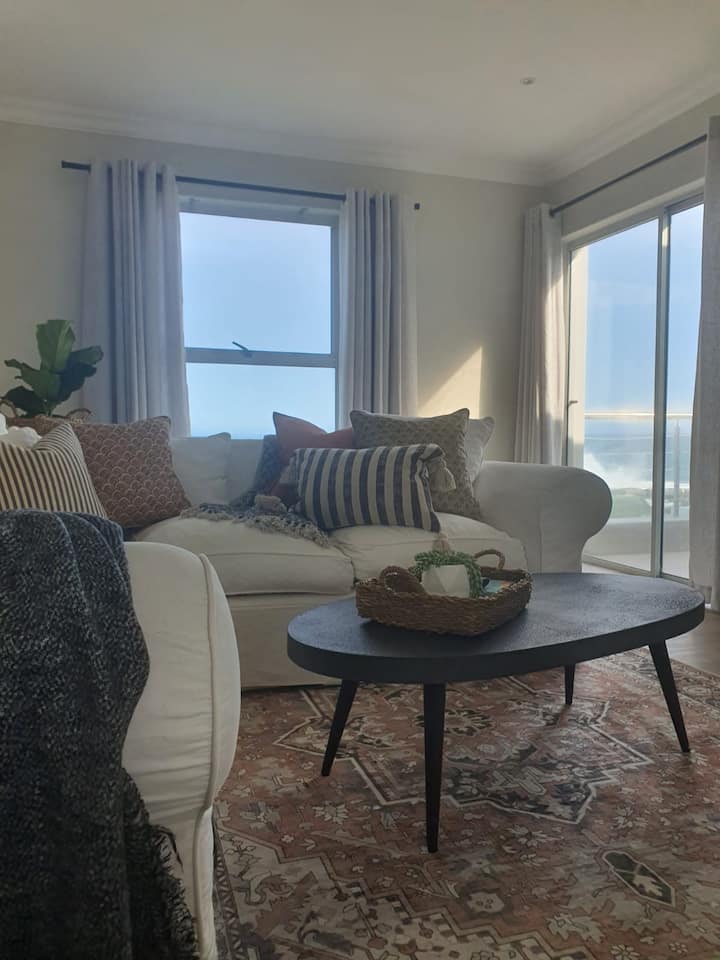 37 Whale Rock Estate - Hermanus