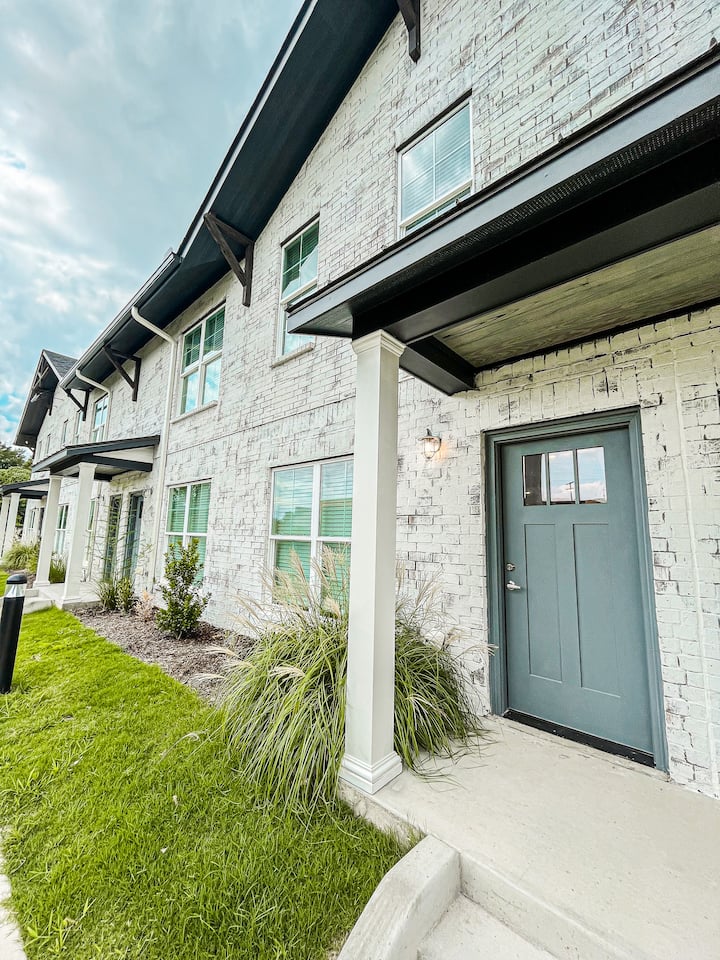 2 Beds/2 Baths Townhome Downtown - Ruston, LA