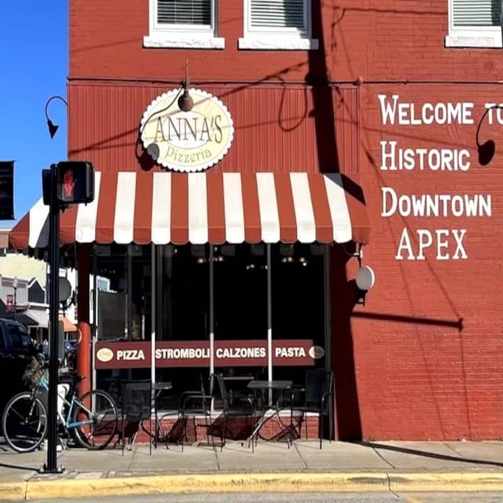 Downtown Apex Home W/ King Bed - Apex