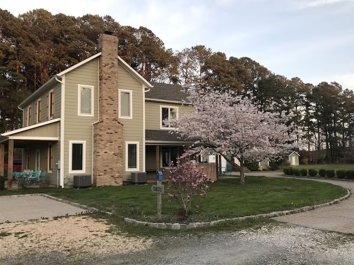 Charming Cottage On Tabbs Creek! - Kilmarnock, VA