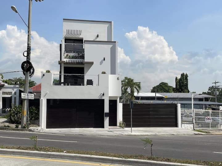 Casa Los Cedros M&g - Honduras