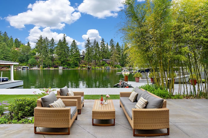 Lake Oswego Modern Home - Oregon City, OR