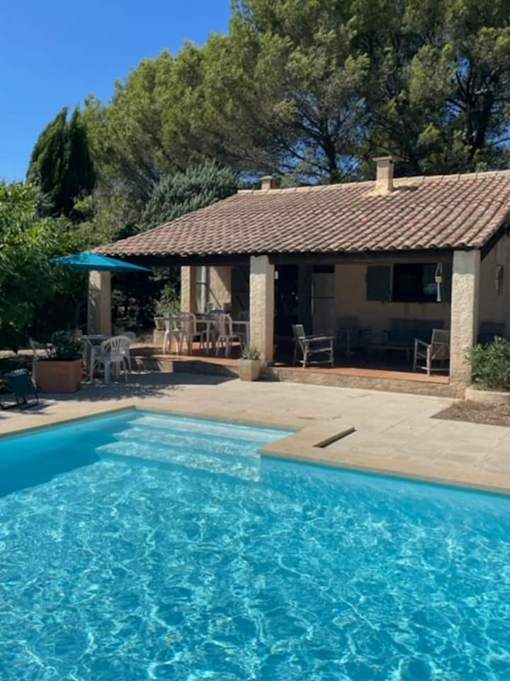 Petite Maison Au Pied Du Luberon - Cucuron