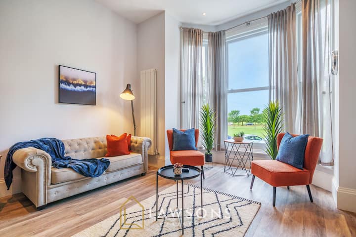 3-bed, 3-bath Apartment With Southsea Common Views - Gosport