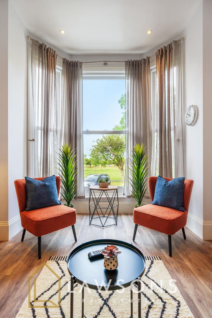 Executive Views Over Southsea Common - ワイト島